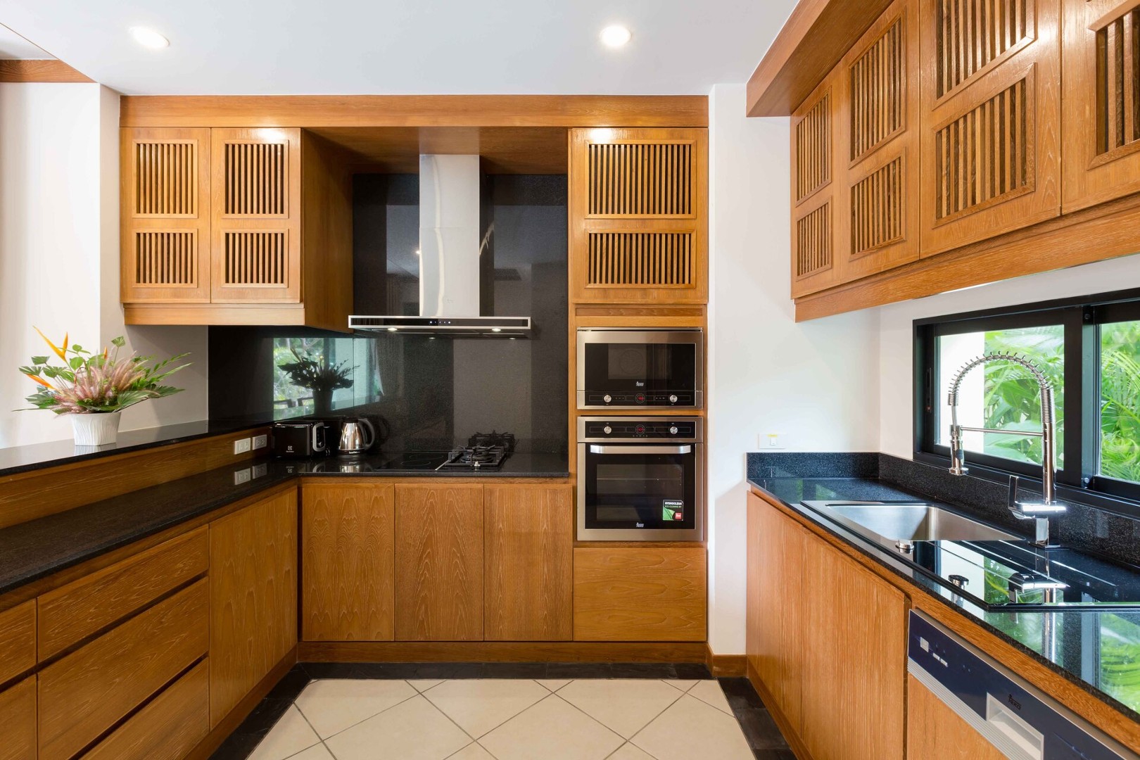 Nai Harn Baan Bua, Tree Villa, Phuket